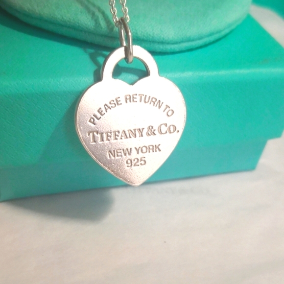 Tiffany & Co. | Jewelry | Tiffany Co Silver Heart Pendantlsz Necklace ...